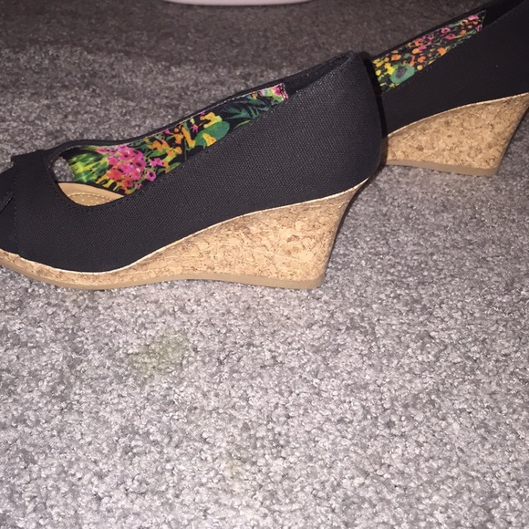 dexflex comfort | Shoes | Wedges Shoes | Poshmark